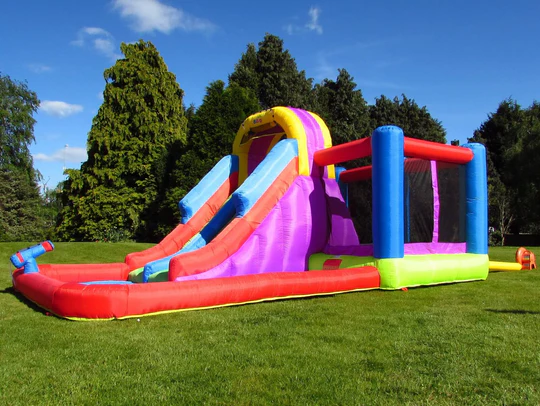 BEBOP TOTAL WIPEOUT BOUNCY CASTLE AND WATER SLIDE (DRAWN 21.06.23 ...